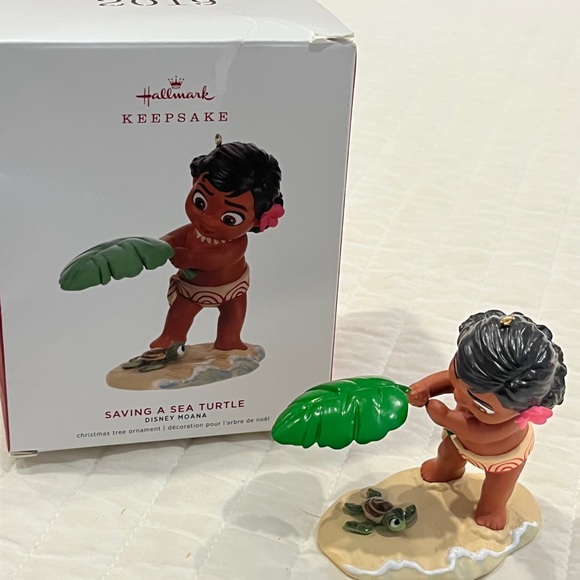 Hallmark | Holiday | Hallmark 29 Moana Saving A Sea Turtle Keepsake ...